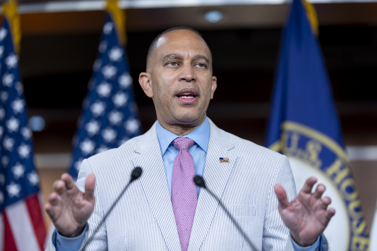 Can Democratic Factions Coexist and Win Independents? | RealClearPolitics