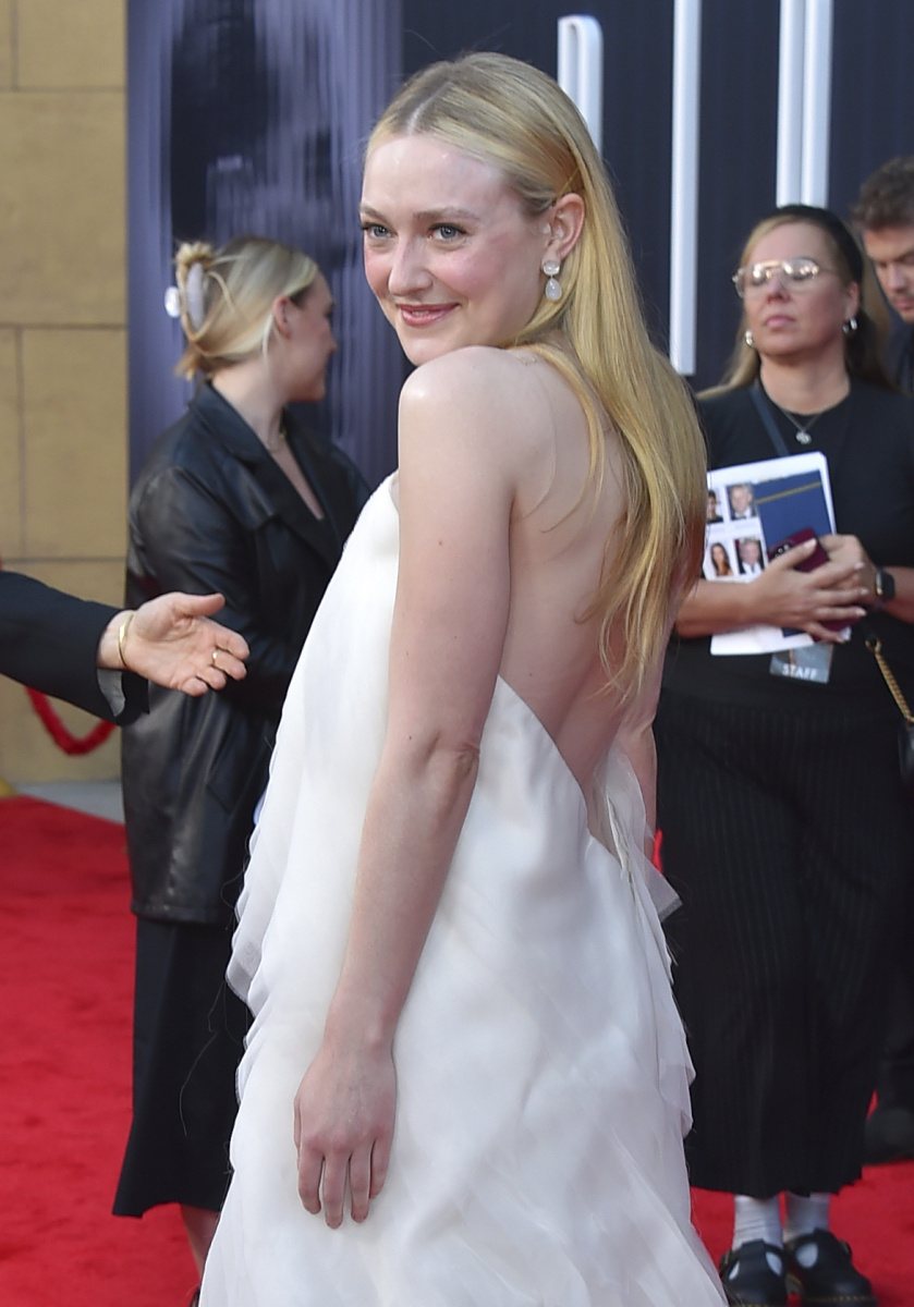 Dakota and Elle Fanning, Together at Last | RealClearBooks