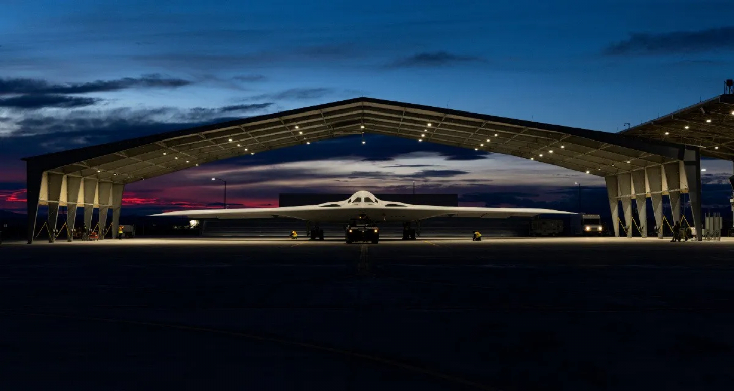 Can the New B-21 Stealth Bomber Elude and Defeat Russian S-500s ...