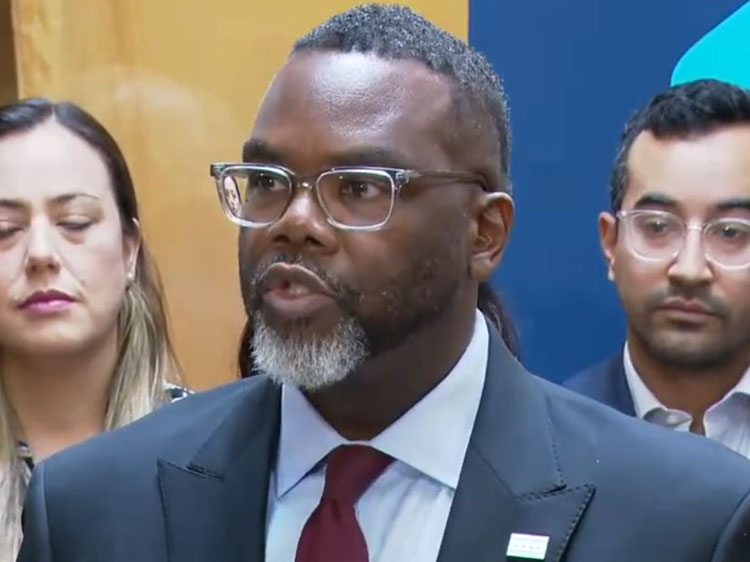 Mayor Brandon Johnson Declares "ICE-Free Zones" In Chicago | Video ...