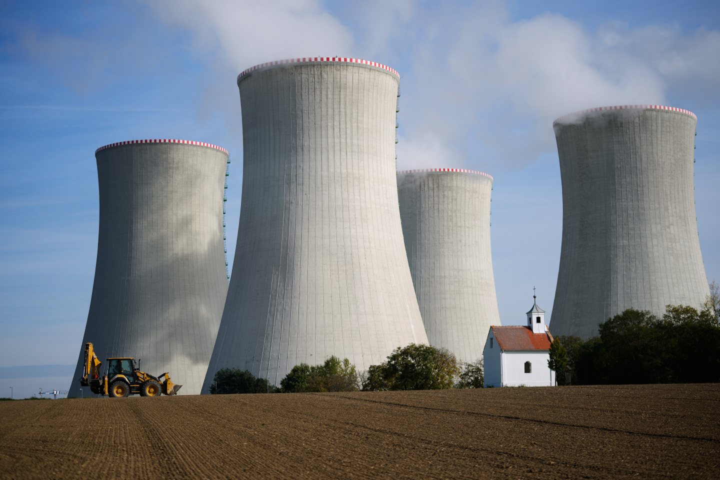 Powering the AI Boom With Nuclear Energy | RealClearEnergy
