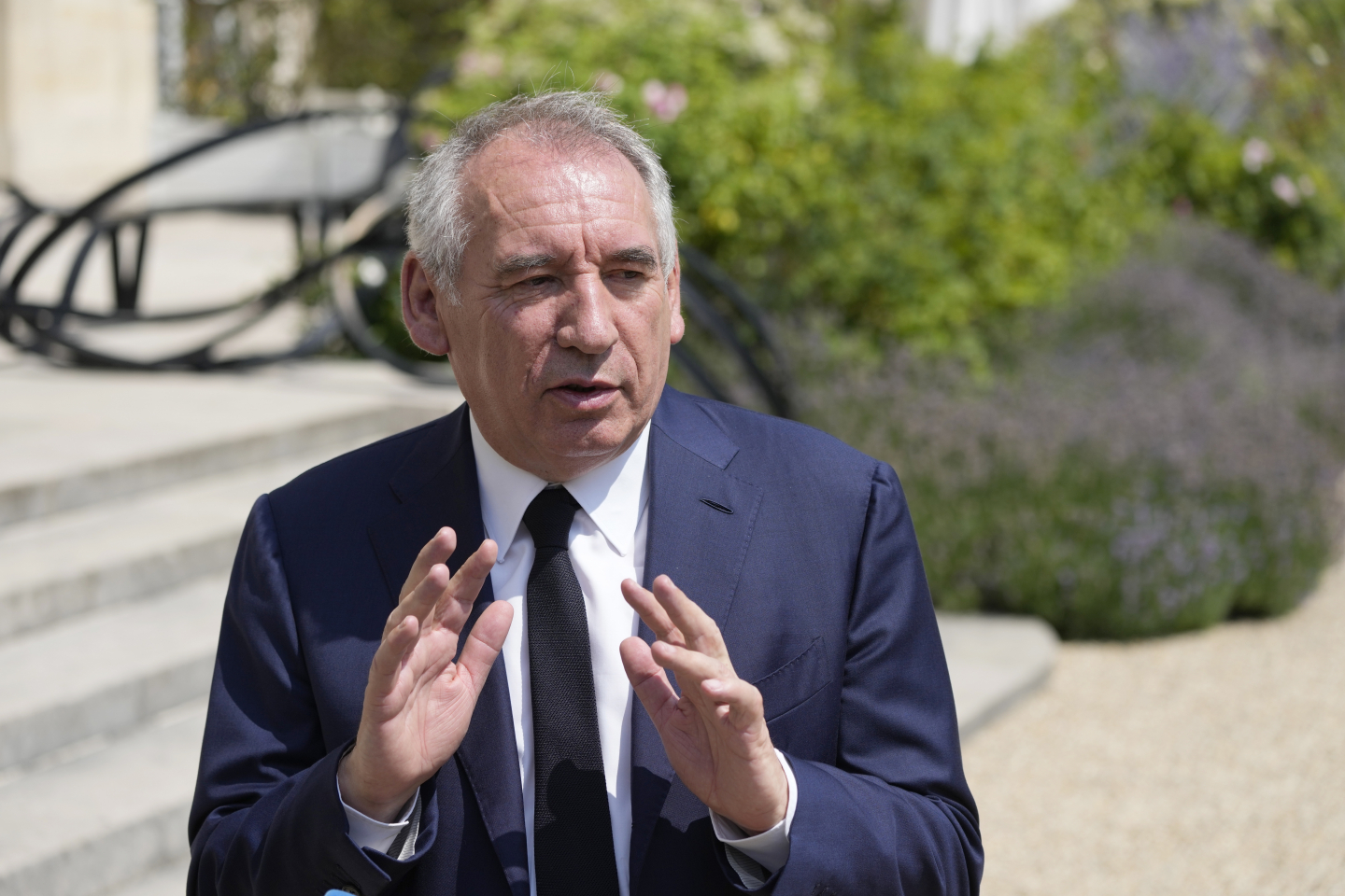 France’s New Chief of Defense Staff Takes Command | RealClearWorld
