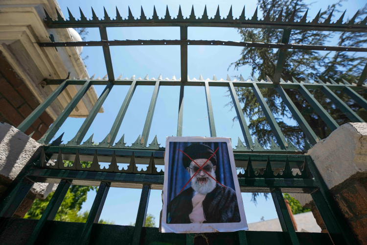 Don't Turn Iran Into Another Iraq | RealClearPolitics