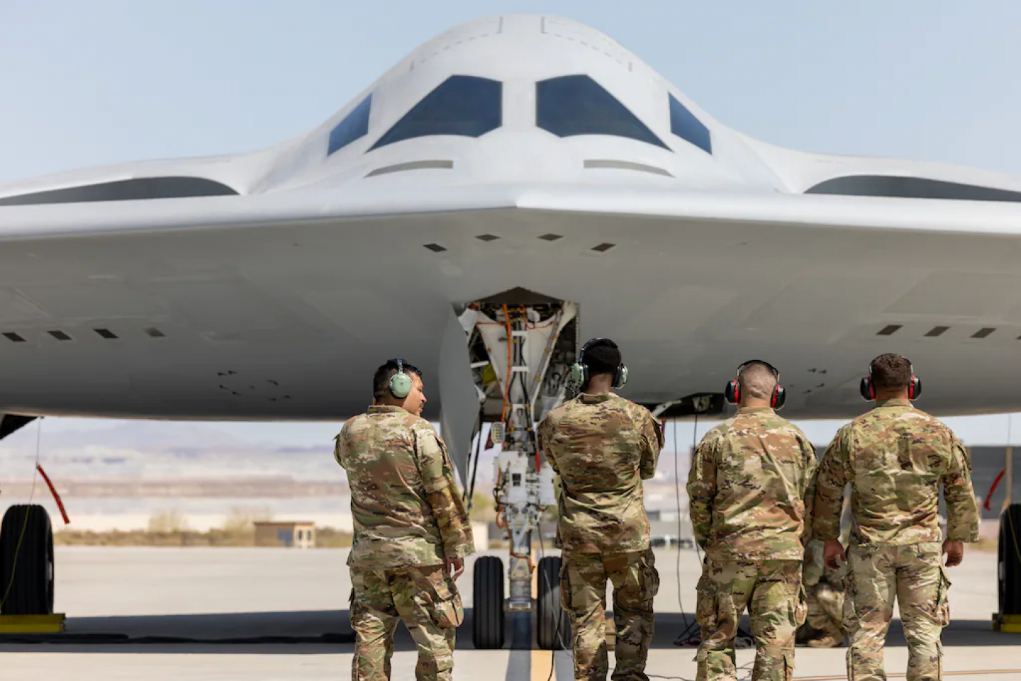 U.S. Air Force Needs 500 Next-Gen Fighters, Bombers To Beat China ...